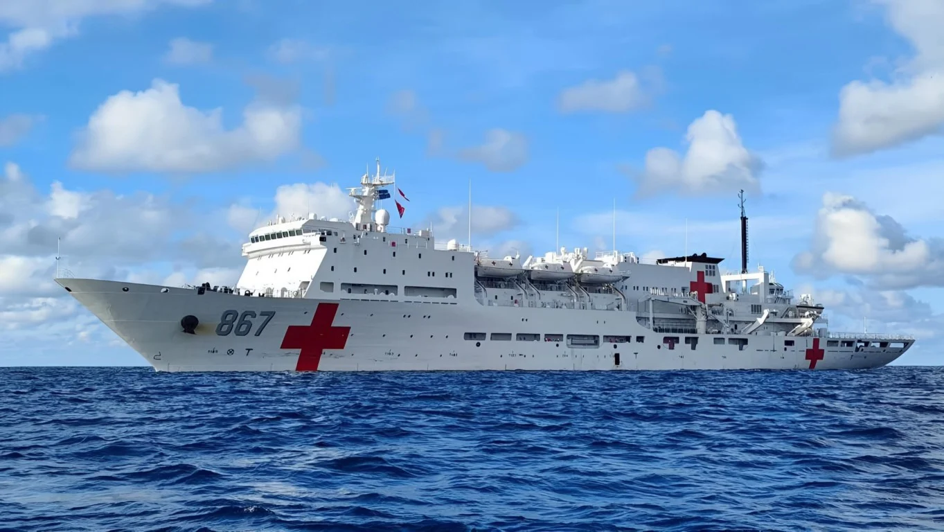 "Navio-hospital" chinês atraca no Brasil sem aviso claro de missão - MS ...